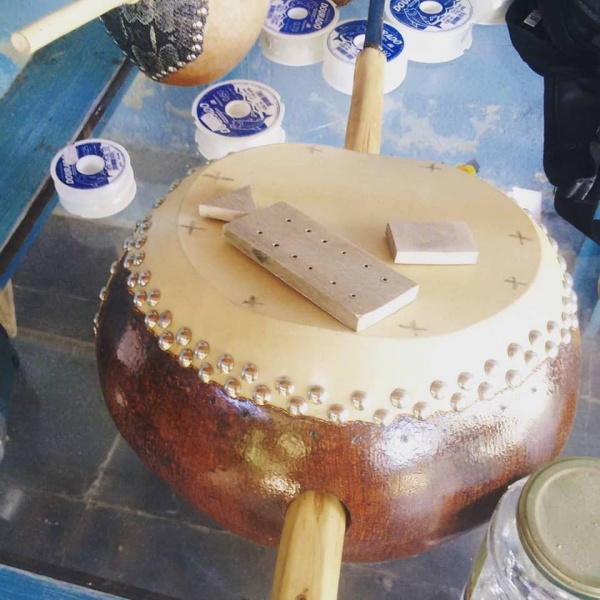 Oficina "Fabricação artesanal de um instrumento de corda africano ...