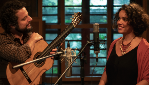Irene Atienza e Douglas Lora com participação de Alexandre Lora no Bona ...