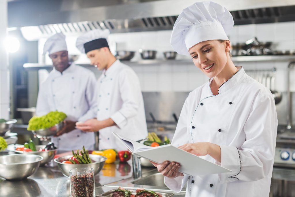 Treinamento em Supervisão de Segurança dos Alimentos em Cozinhas ... Treinamento em Supervisão de Segurança dos Alimentos em Cozinhas ...
