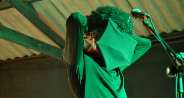 Espetáculo “É SAL OU CENA?” com Um artista Periférico (Angelo William ...