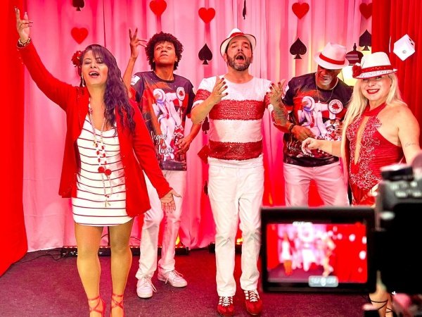 Bloco Cultural Pegada de Malandro Festa da Realeza em Rio de Janeiro ...