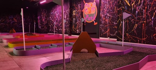 Neon Golf Park - Único parque de Mini Golf em São Paulo em São Paulo ...