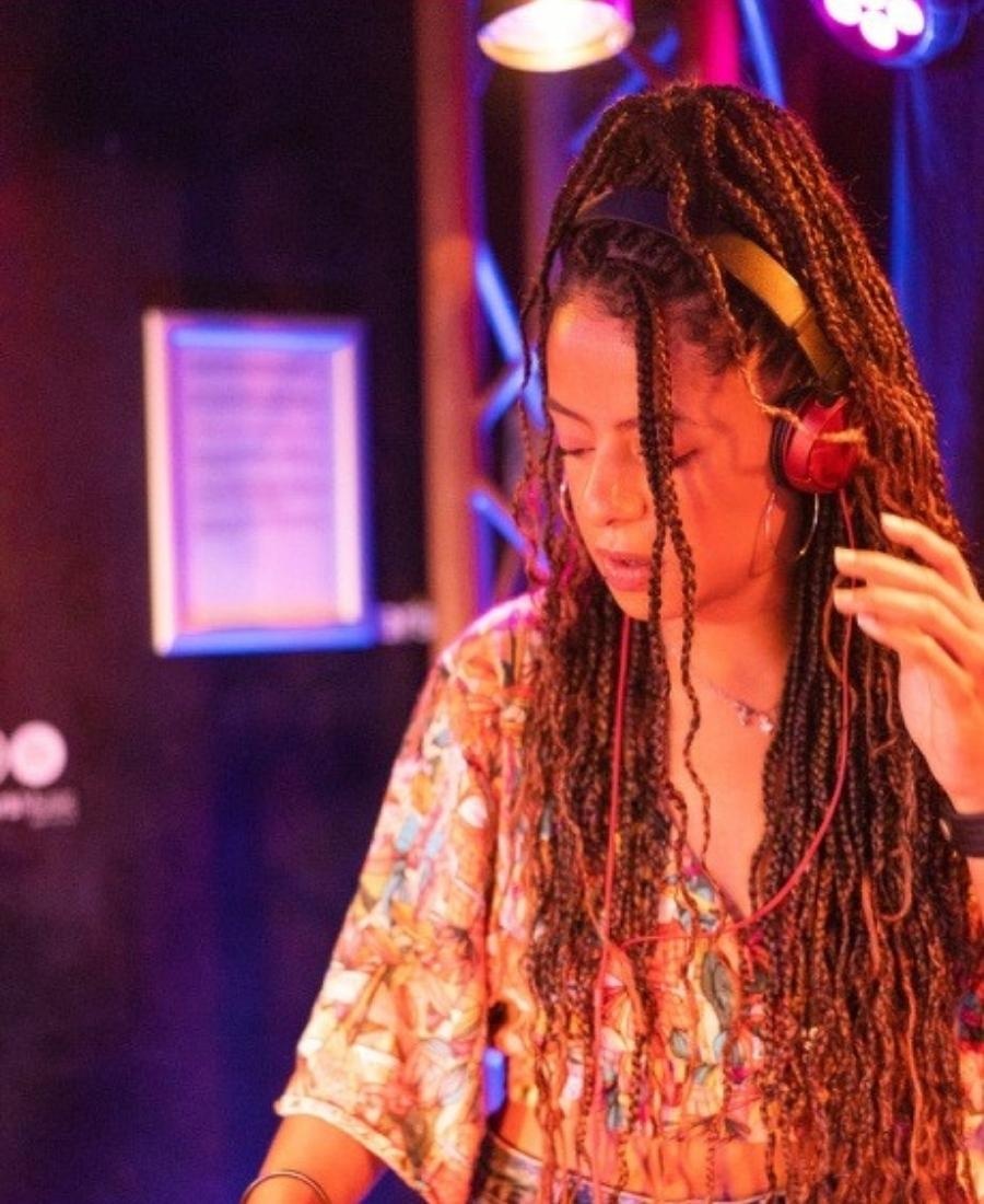 Forró dos Ratos convida Dj Amy B. (França) - Casa Sements em São Paulo ...