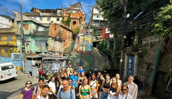Morro da Providência, a primeira Favella do Brasil - 26 de Maio em Rio ...