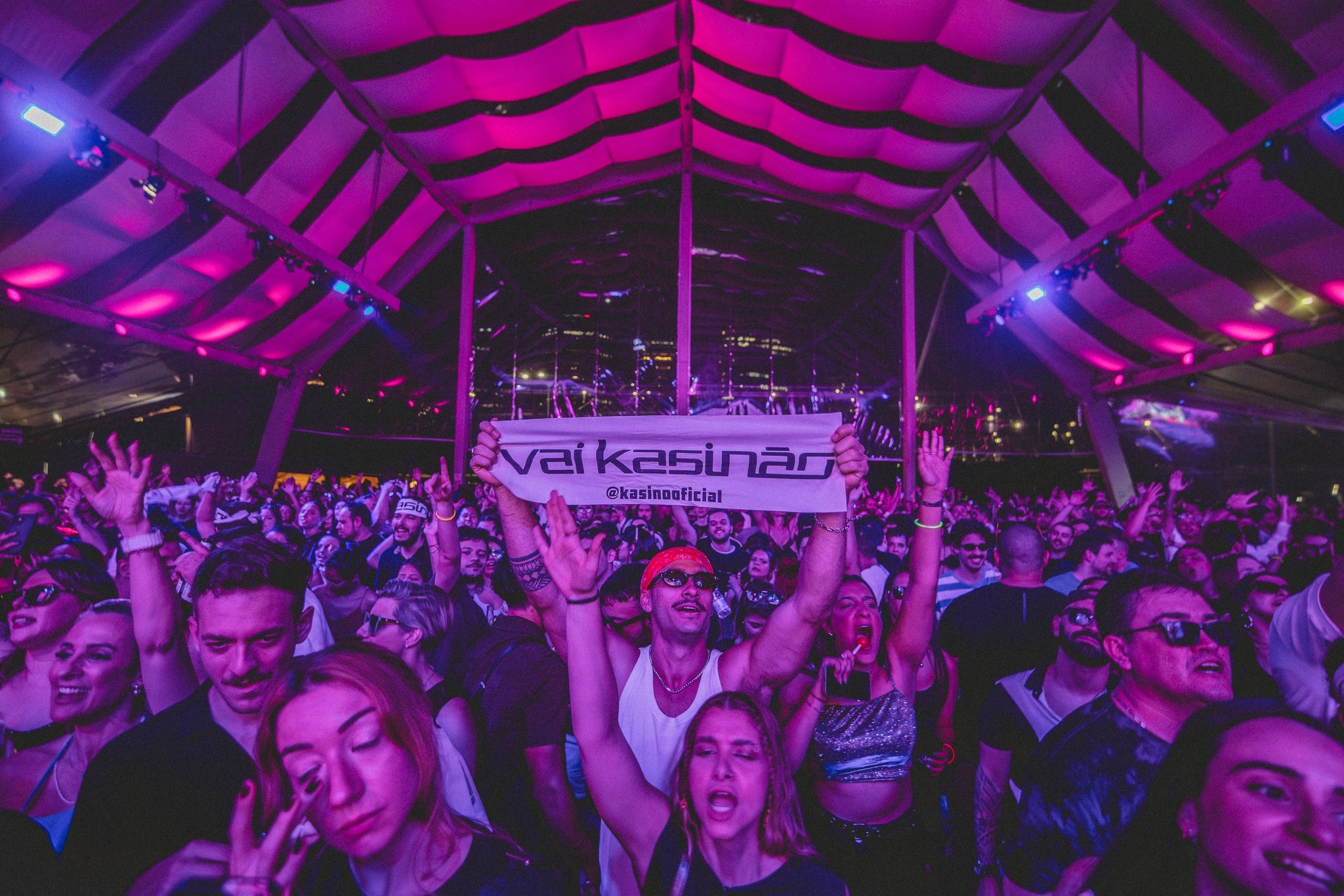 Summer Hits com Kasino| 28.03 | 14h às 23h em São Paulo - Sympla